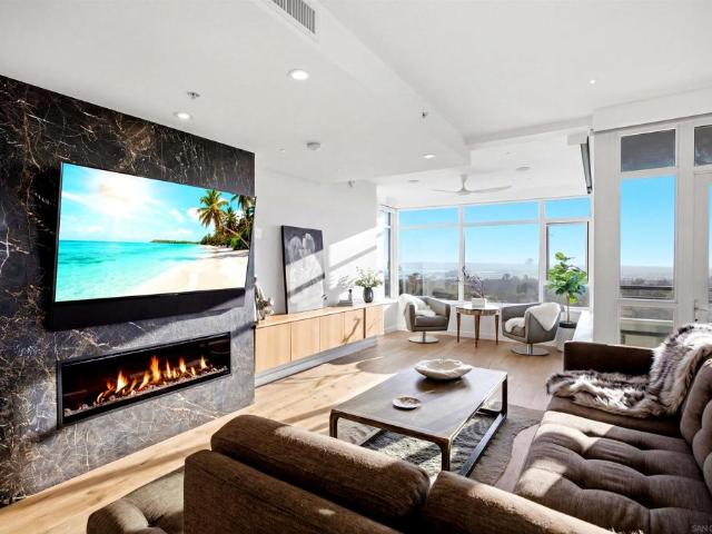 475 Redwood Street #906