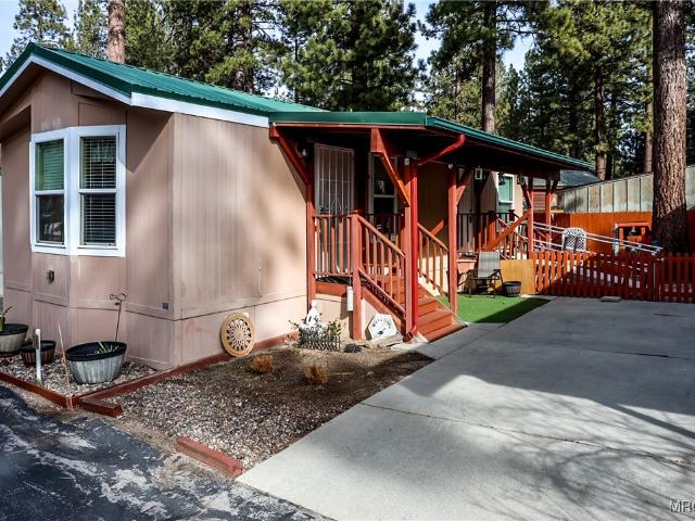 475 Thrush Dr, Unit 13, Big Bear Lake, CA 92315 | MLS #32600 | Compass