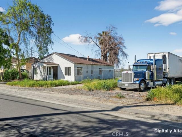 475 Transit Ave, Riverside, CA 92507 | MLS #CV26061 | Compass
