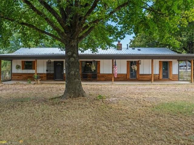 476467 E 1060 Rd, Muldrow, OK 74948