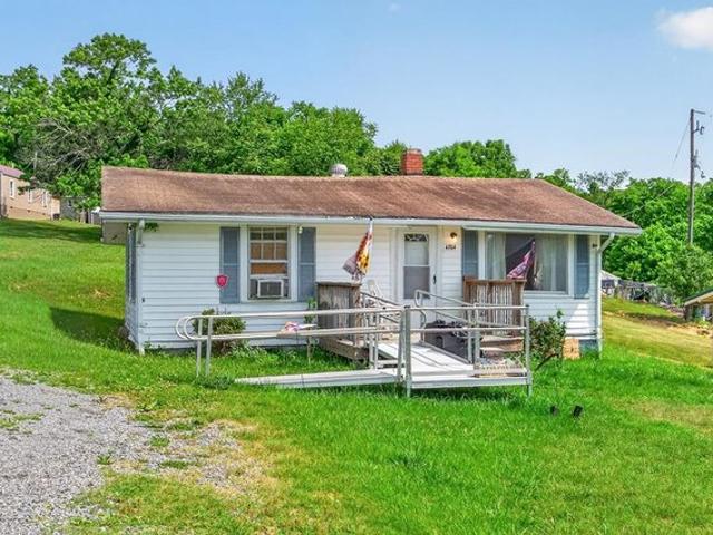 4764 Veterans Hill Rd, Pulaski, VA 24301