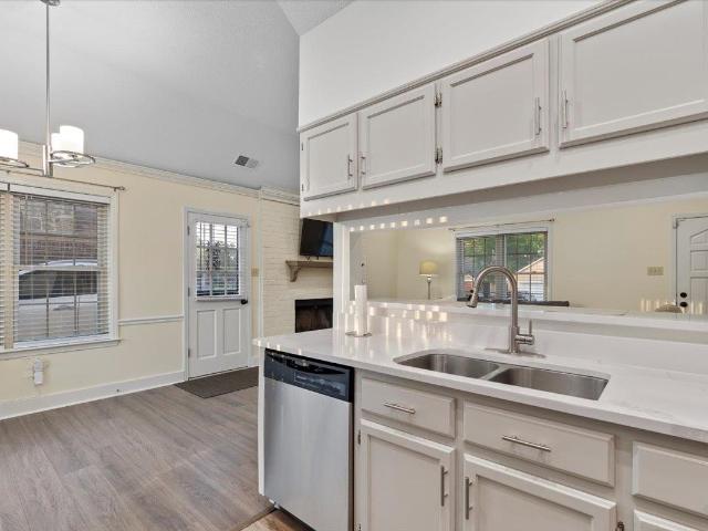 4765 barkshire dr