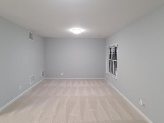 47682 Sandbank Square
