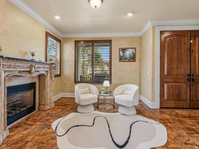 4760 Sea Crest Drive