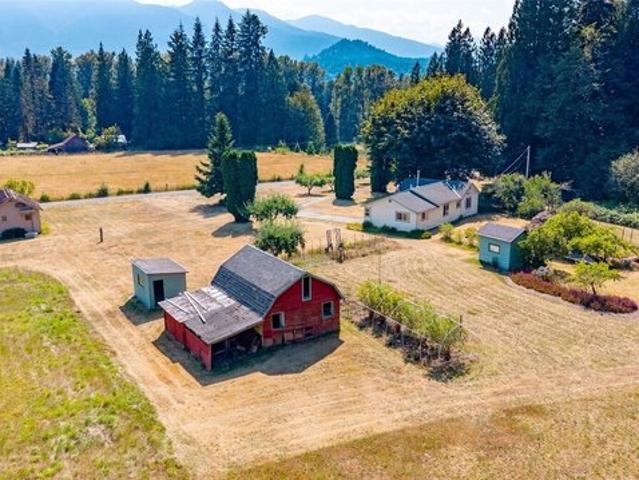 47627 Van Horn Ln, Concrete, WA 98237
