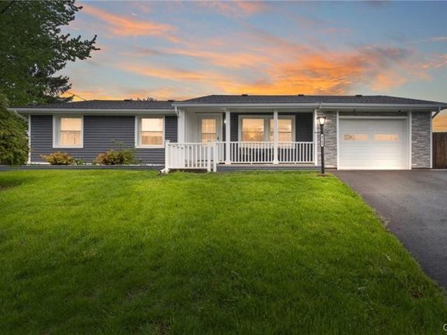 4763 Rosemary Ln, Liverpool, NY 13088