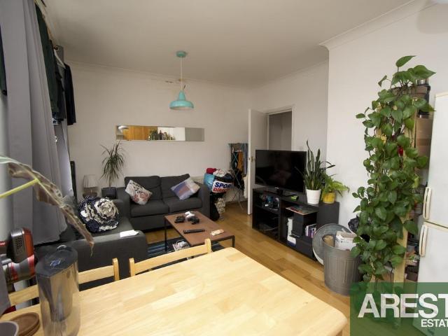 476 Archway Road, London N6 2 bed flat to rent £1,950 pcm £450 pw