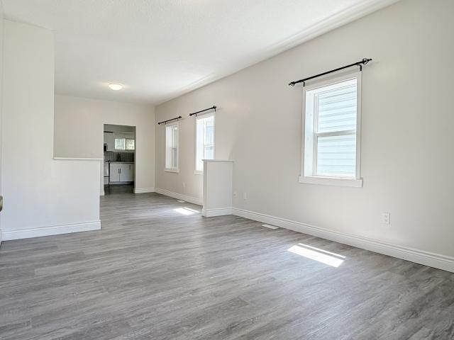 476 Aylmer Ave, 3 beds, 1 full bath