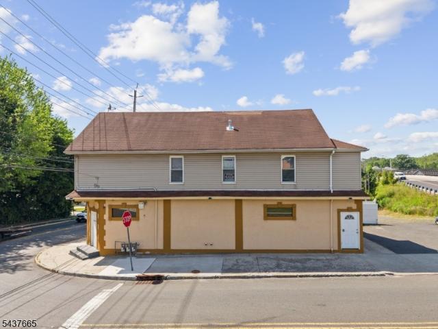 476 Bloy St