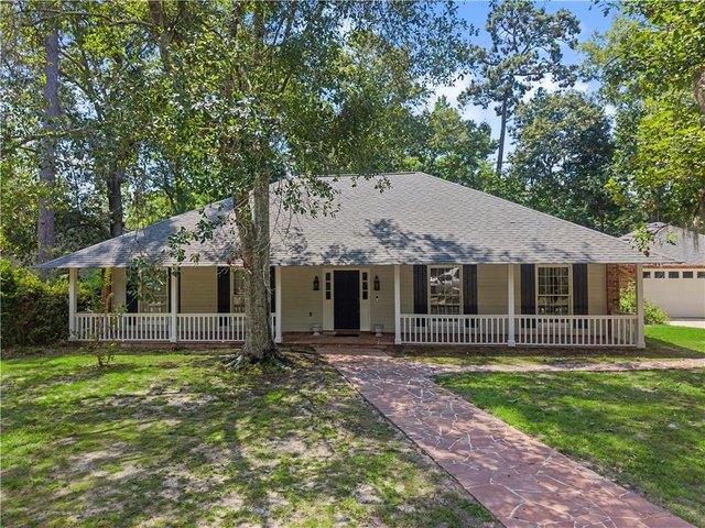 476 Devon Dr, Mandeville, LA 70448