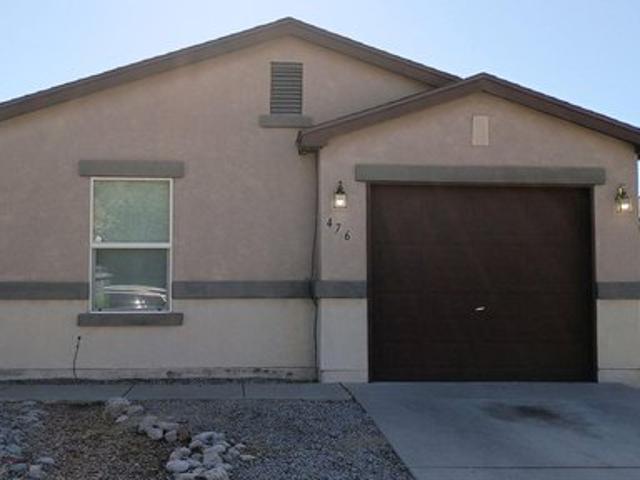 476 Desert Bluff Dr SW, Albuquerque, NM 87121