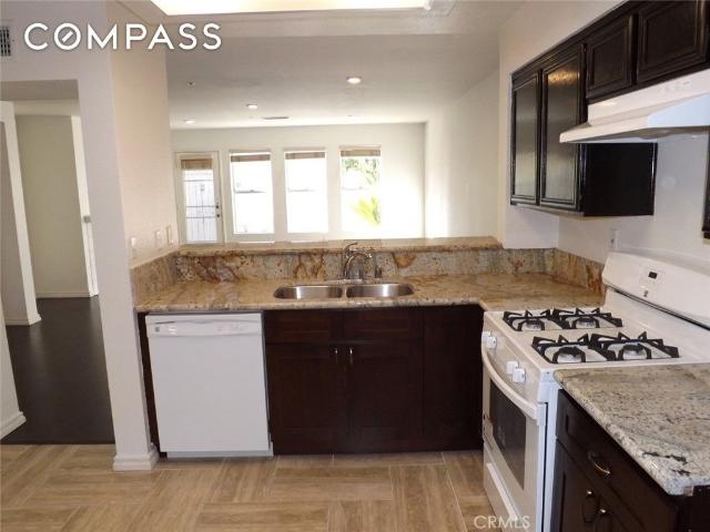 476 E Center St, Anaheim, CA