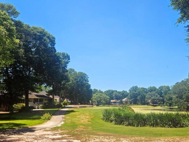 476 Lake Shore Dr, Sunset Beach, NC 28468