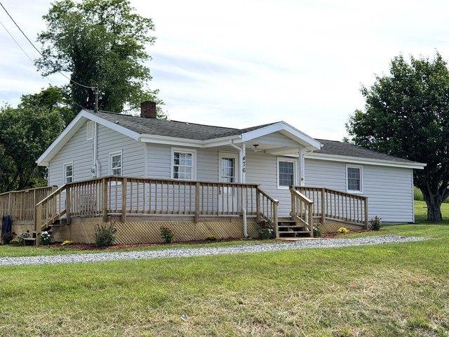 476 Marthas Knob Rd, Galax, VA 24333