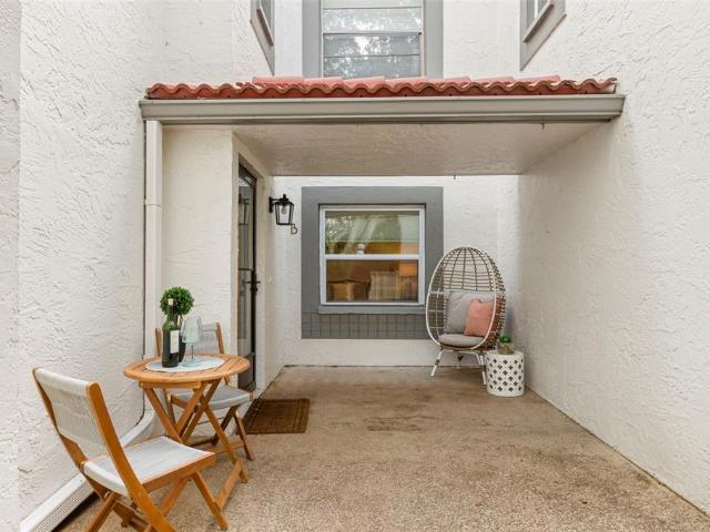 476 Santa Cruz Pl NE, Unit B, St. Petersburg, FL 33703 | MLS #TB8481
