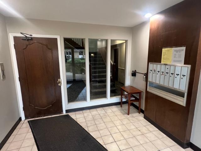 476 Raintree Court # 2C