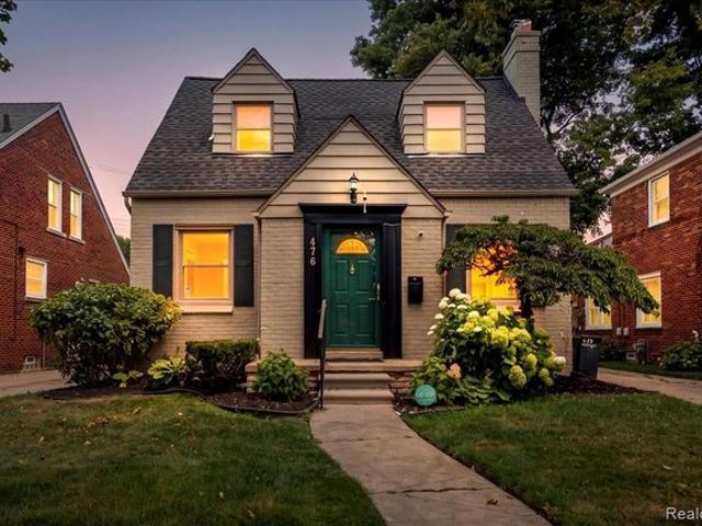 476 Touraine Rd, Grosse Pointe Farms, MI 48236