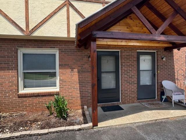 4774 Mayfield Dr #1 4 2 Bedroom Apartment for Rent at 4774 Mayfield Dr, Granite Falls, NC 28630