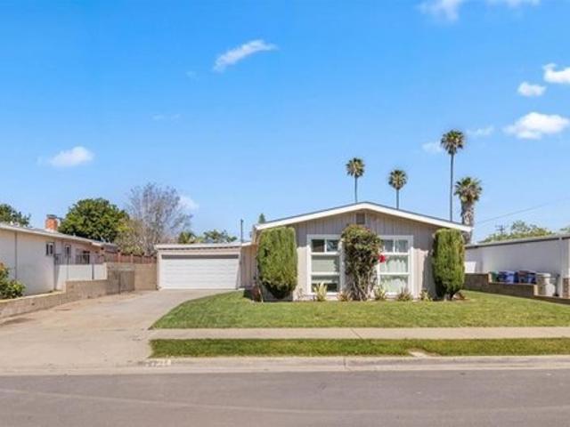 4774 Appleton St, San Diego, CA 92117