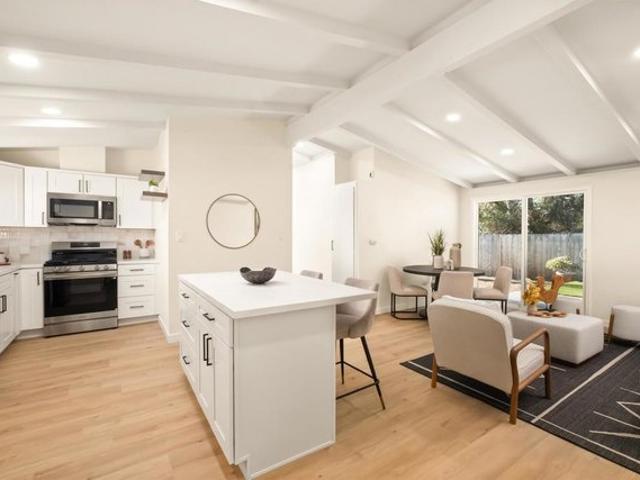 4774 Chickasaw Ct, San Diego, CA 92117