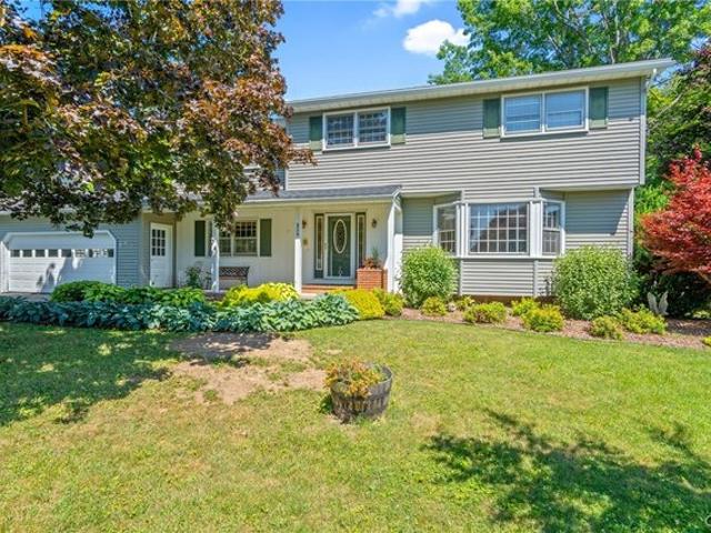 4776 Edgeworth Dr, Manlius, NY 13104