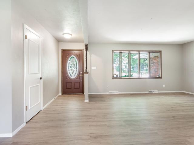 4776 Rainbow Ridge