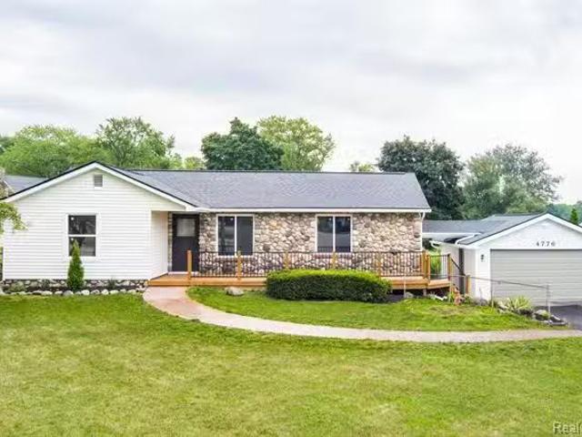 4776 ROCKCROFT BLVD, CLARKSTON, MI 48346 Single Family Residen.