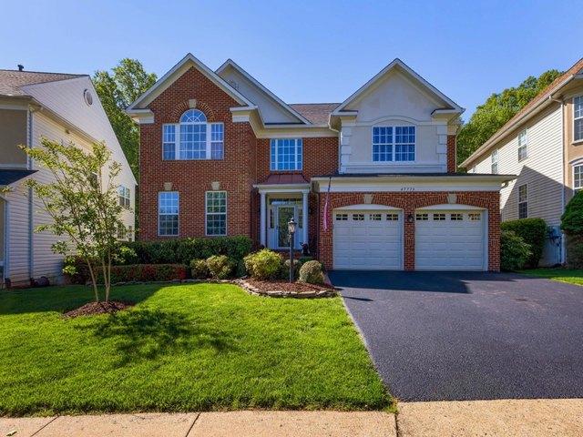 47779 Macgill Ct, Sterling, VA 20165