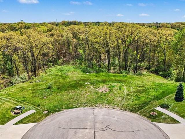 4777 Trail Vw NE, Grand Rapids, MI 49525