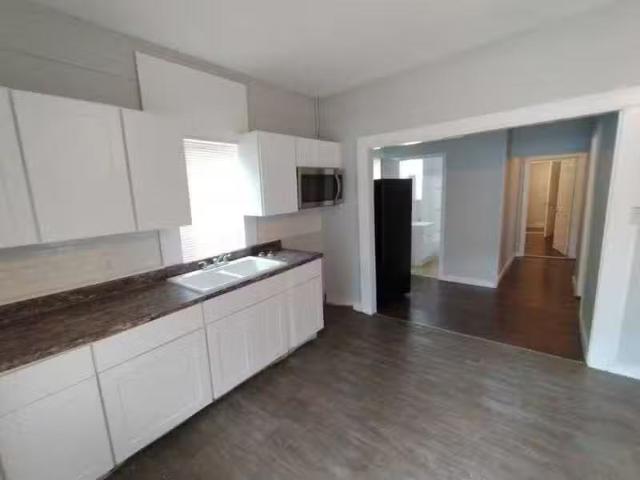 47786082 7121 Bloxham Ave