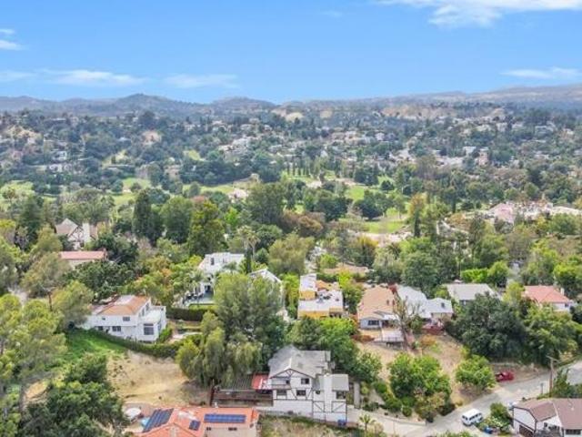 4778 Abargo St, Woodland Hills, CA 91364