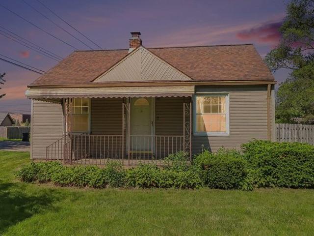 47709 Greenview Rd, Utica, MI 48317