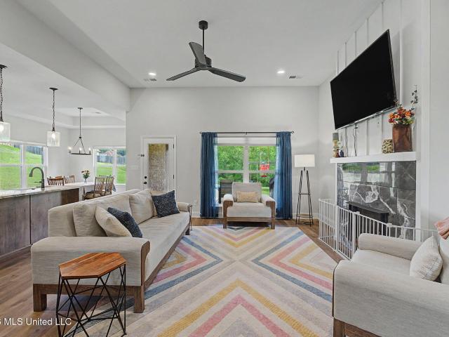 4770 Bakers Trail