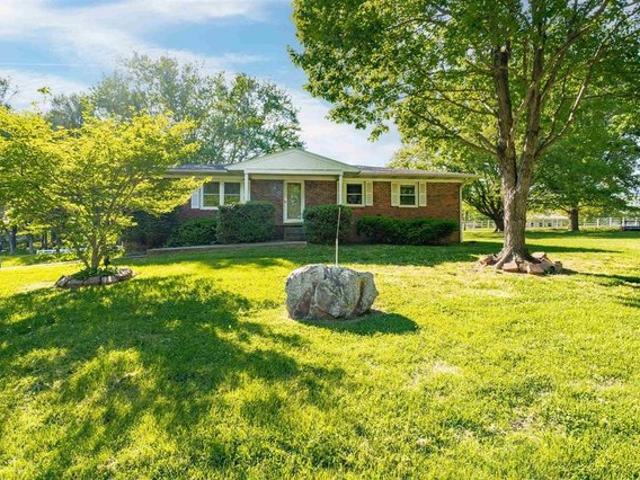 4770 Becker Dr, Owensboro, KY 42303