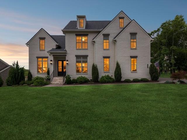 4770 Woodrow Pl, Arrington, TN 37014