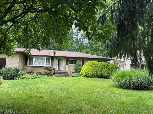 477 Catalina Dr, Clinton, OH 44216