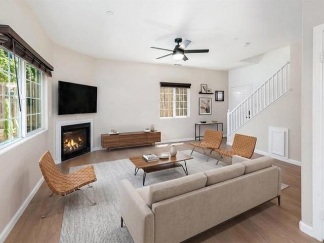 477 Calle Elegante, Vista, CA 92083