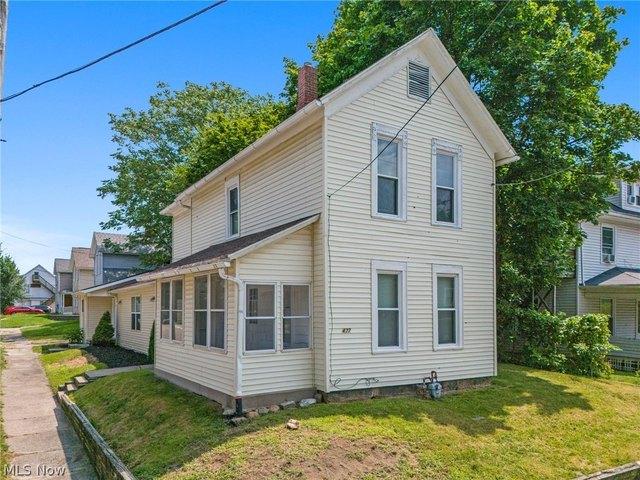 477 Allyn St, Akron, OH 44304