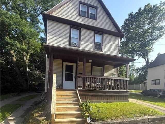 477 Bishop St, Akron, OH 44307