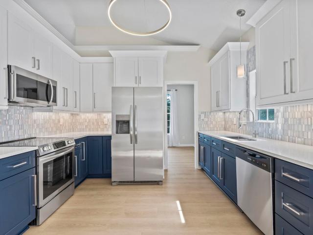 477 Blackberry Ln