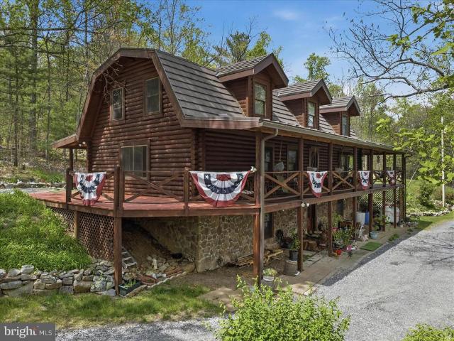 477 E Blackberry Lane