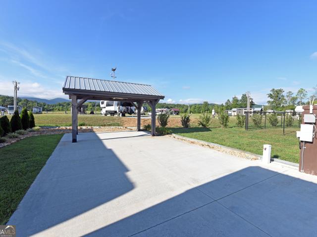 477 Mountain Creek Road