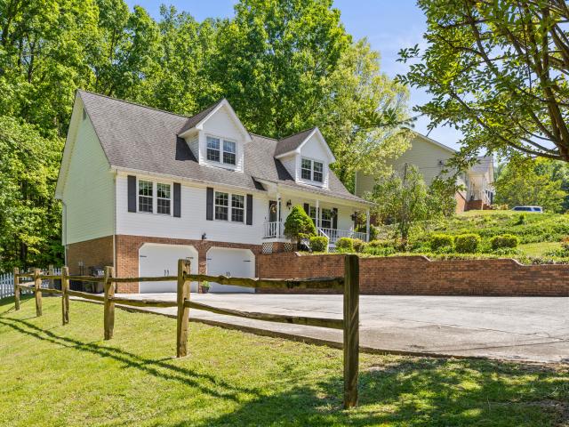 477 Middle View Drive