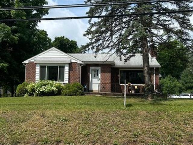 477 Pleasantview Rd, New Cumberland, PA 17070