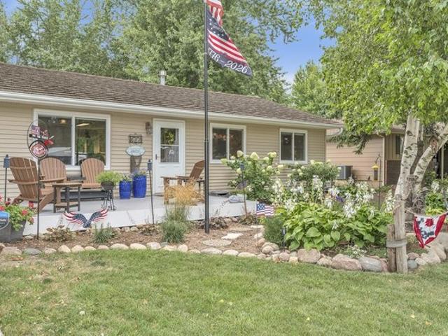 477 Rohr St, Arnolds Park, IA 51331