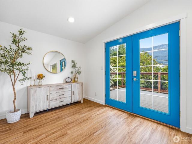 477 W Lake Samish Dr, Bellingham, WA 98229 | MLS #2553