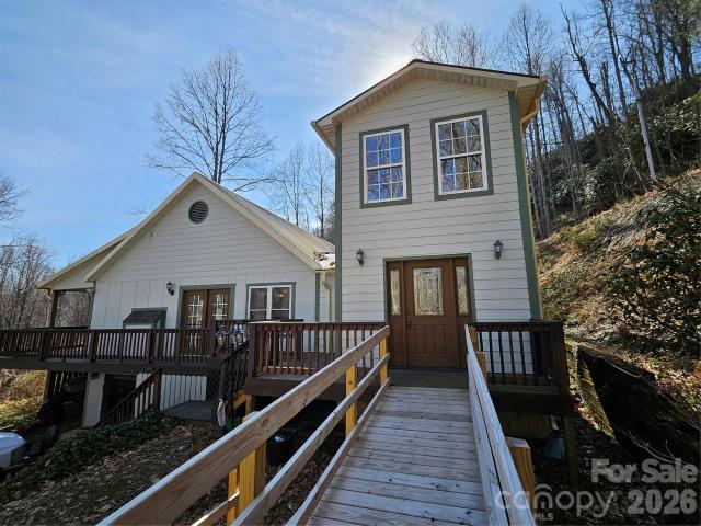 477 West Ridge Drive
