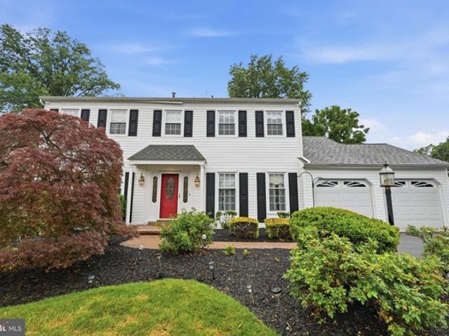 477 Trappe Ln, Langhorne, PA 19047