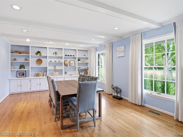 4784 Walnut Lake Road