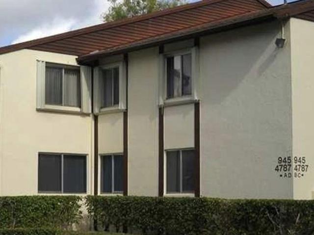4787 Sable Pine Cir Apt D2, West Palm Beach, FL 33417